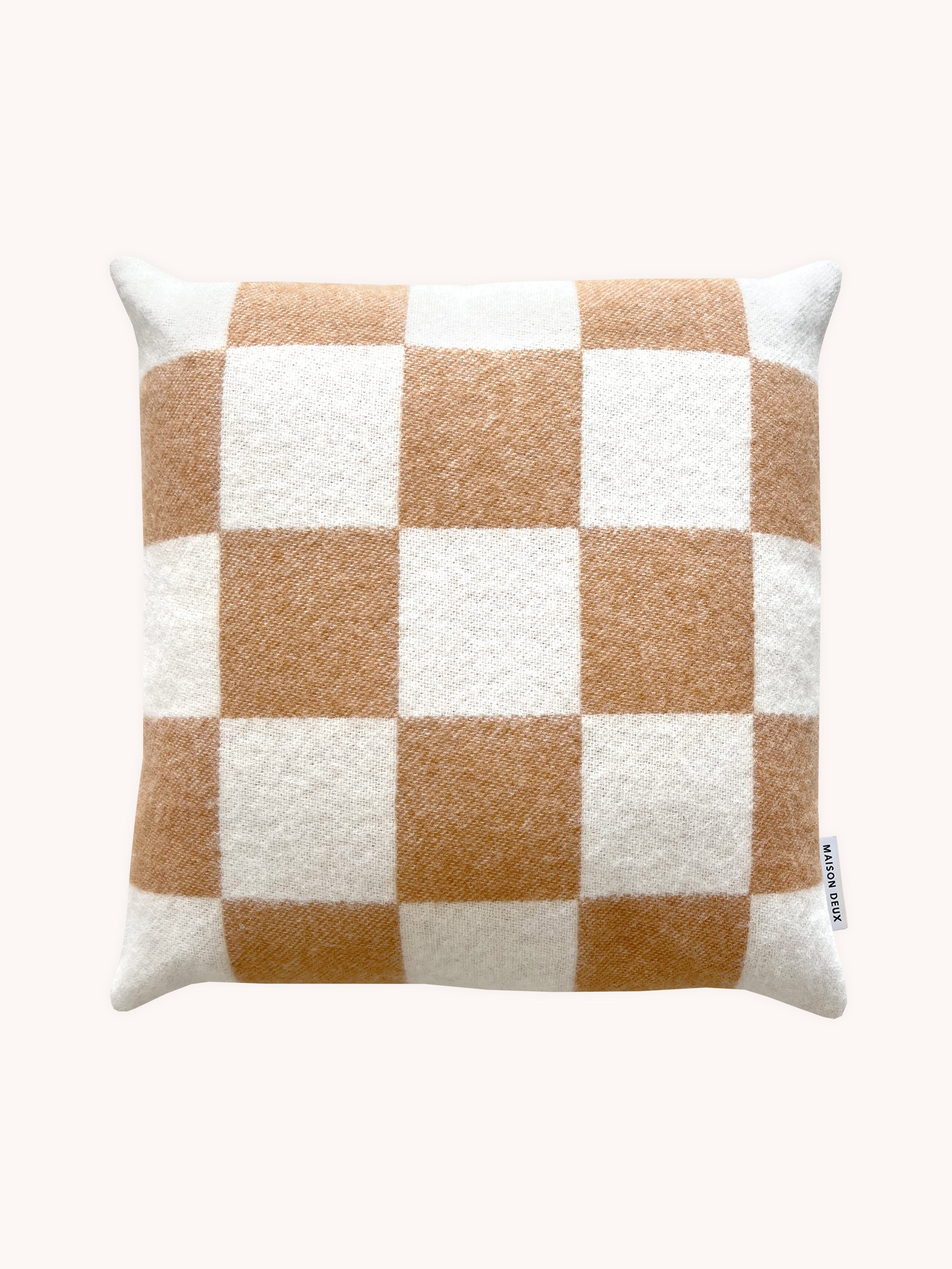 Cushion CHECKERBOARD Terra Brown / White 1.65 x 1.65 ft – Sportique