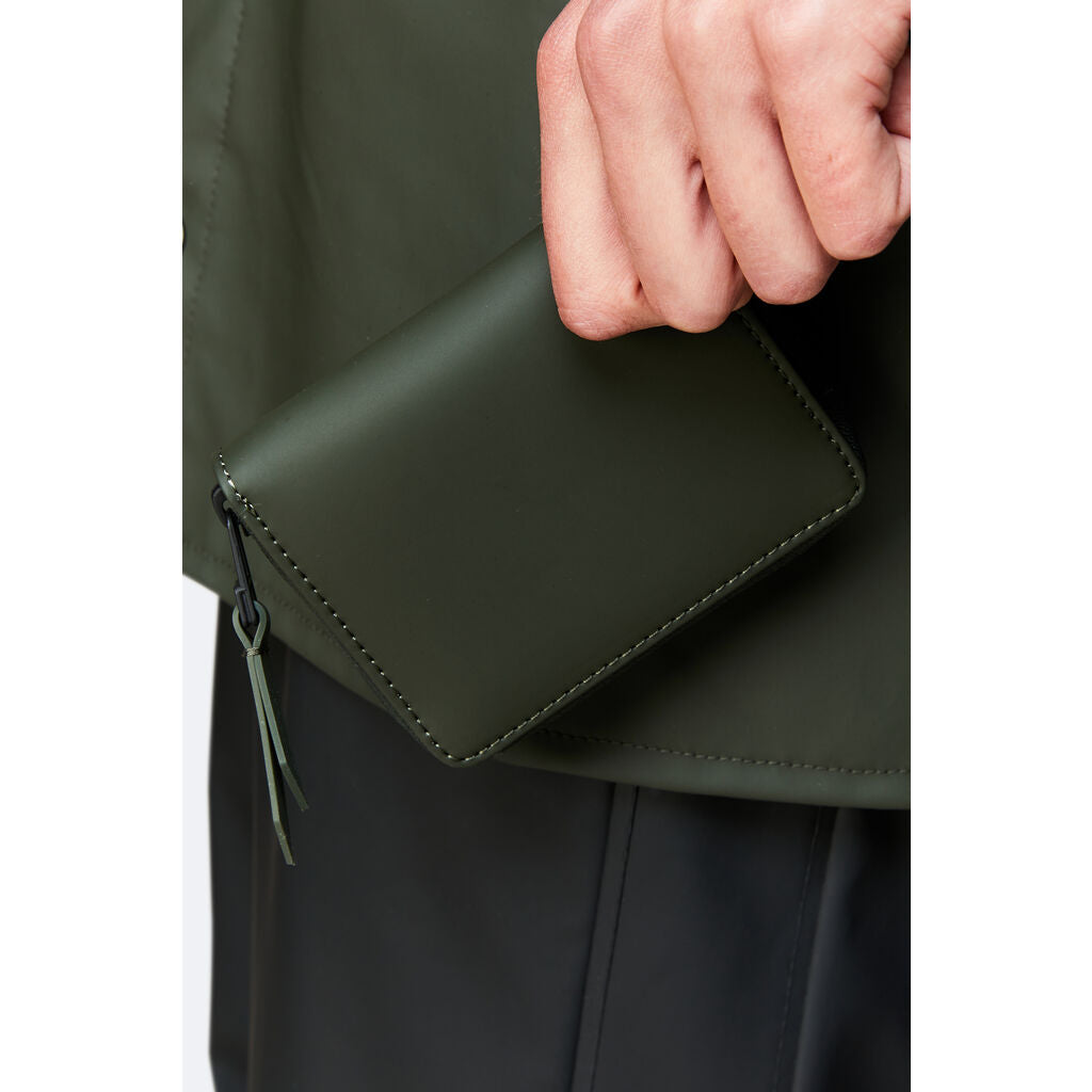 RAINS Waterproof Matte Fabric Small Wallet – Sportique