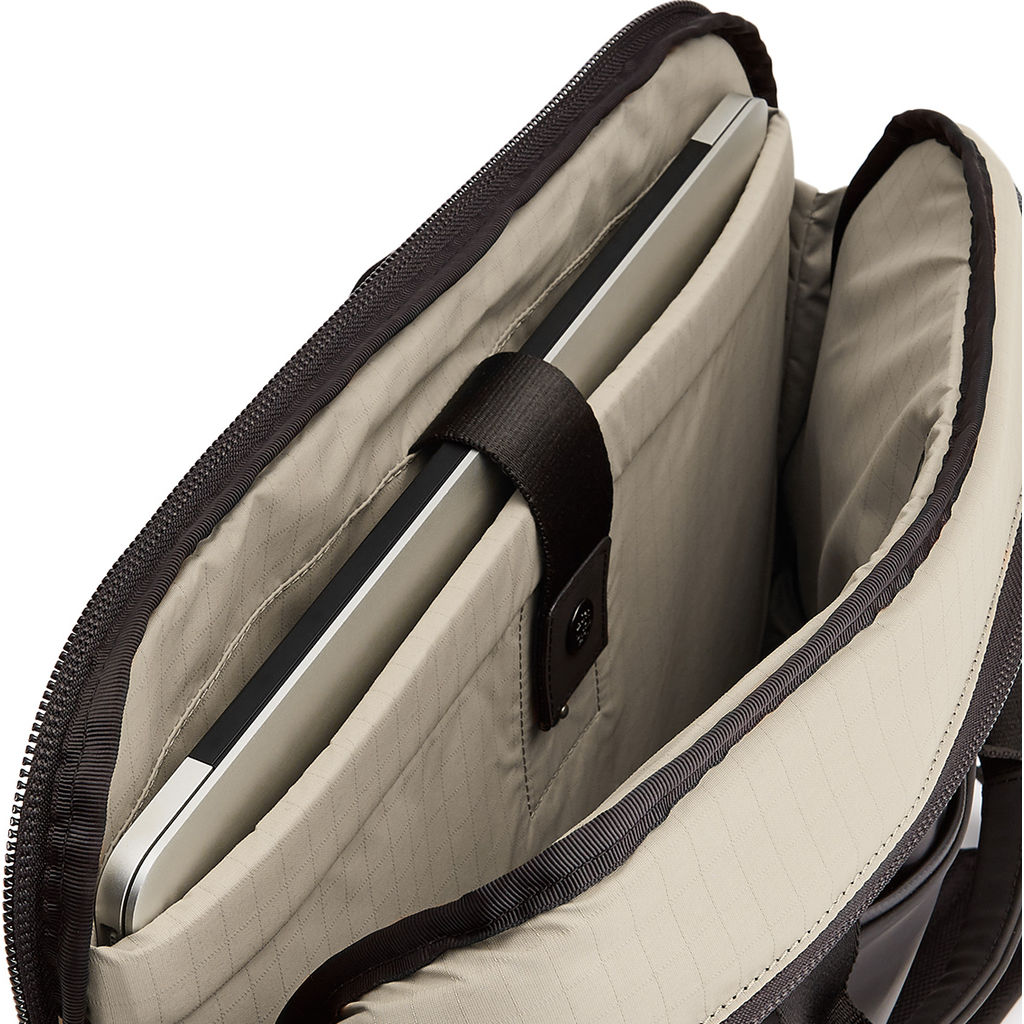 Crumpler Bureau Laptop Briefcase in Black – Sportique