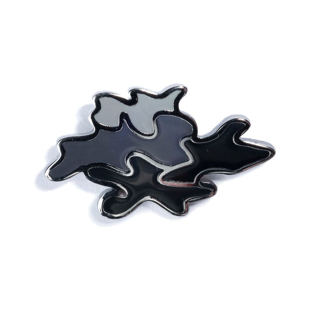 Hook & Albert Camo Lapel Pin Gray – Sportique